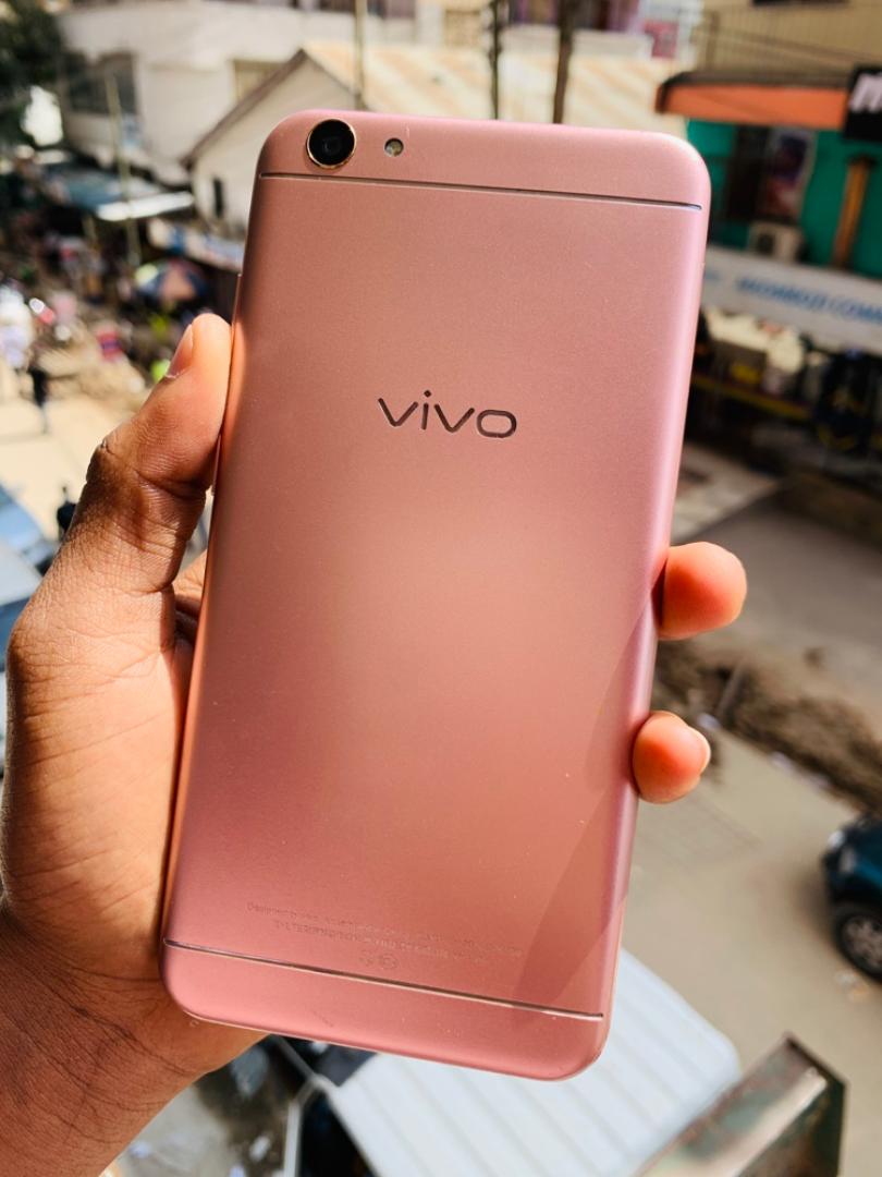 Best price for Introducing VIVO Y66 with 1 year warranty. It supports ...