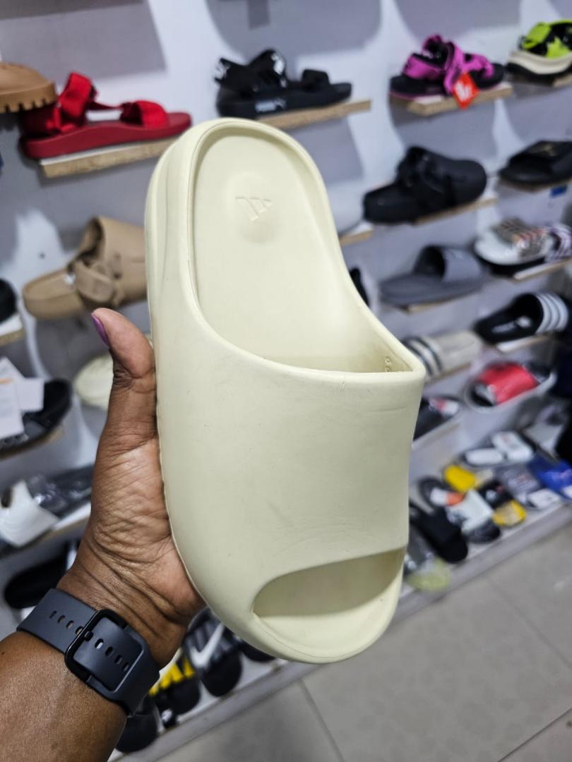 Best price for Yeezy slides