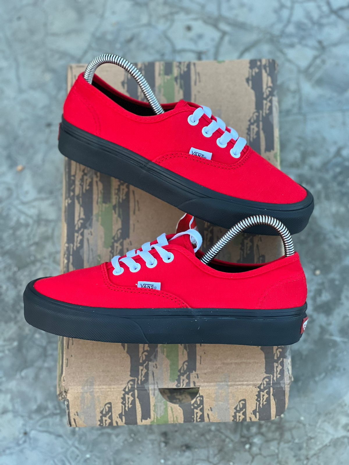 Best price for Plain Classic Vans Unisex fit for any Event Color-Black ...