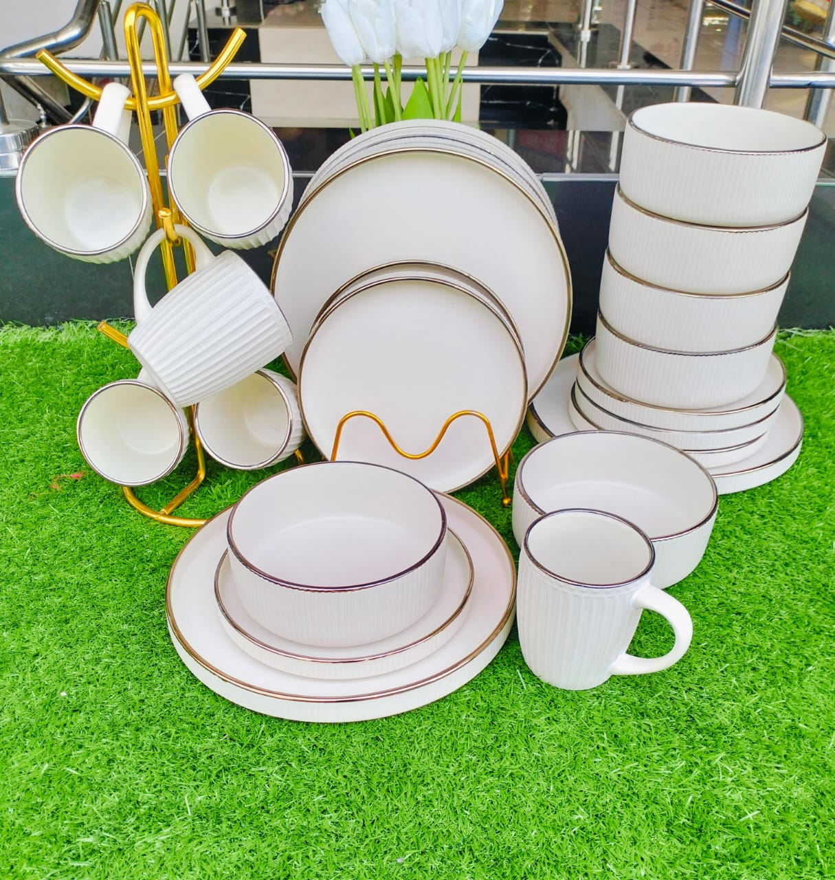 Best price for 🥂🍽️ Elegant 24-Piece Gold-Rimmed Porcelain Dinner Set ...