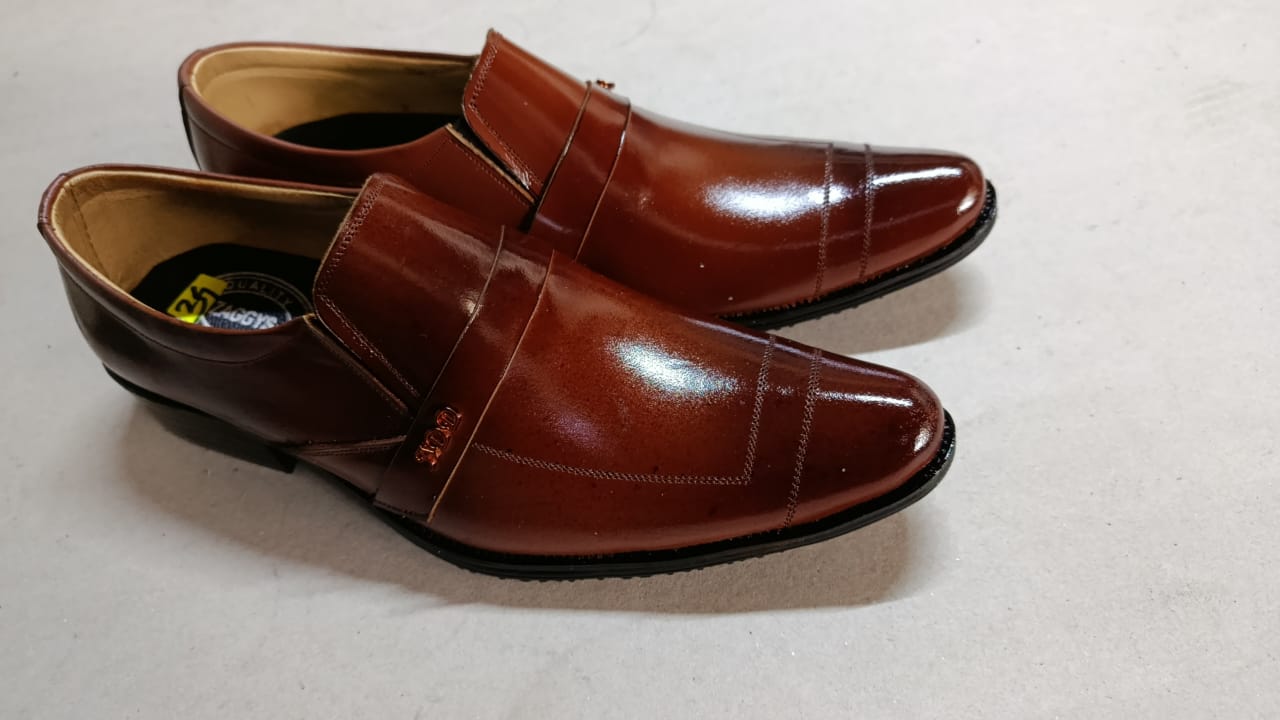 Best price for High Quality Men Official Shoes Color-Brown Size-EU39 ...