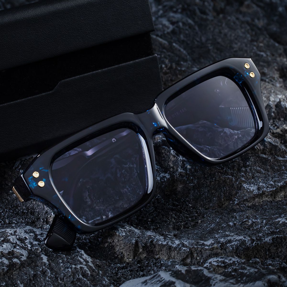 Best price for 2025 New European and American Fashion Box Sunglasses ...