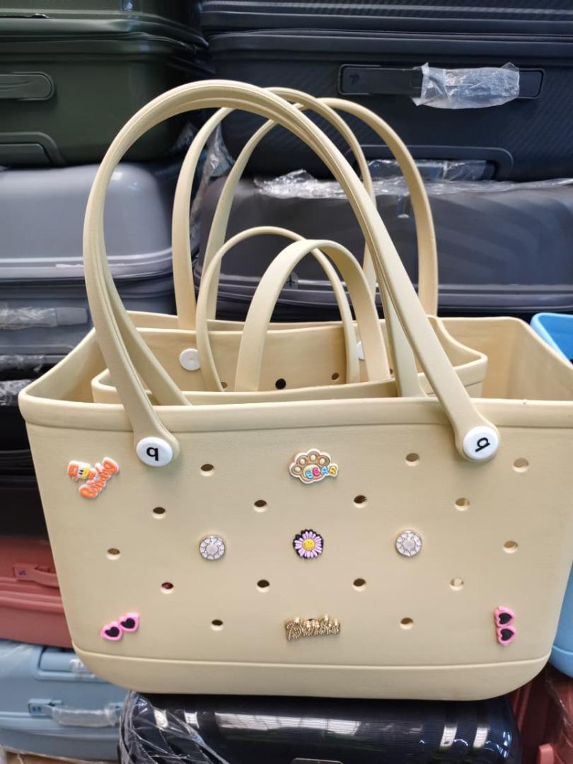 Best price for Crocs Tote Bags with Charms (Clogs Bag) Bags Color-Navy ...