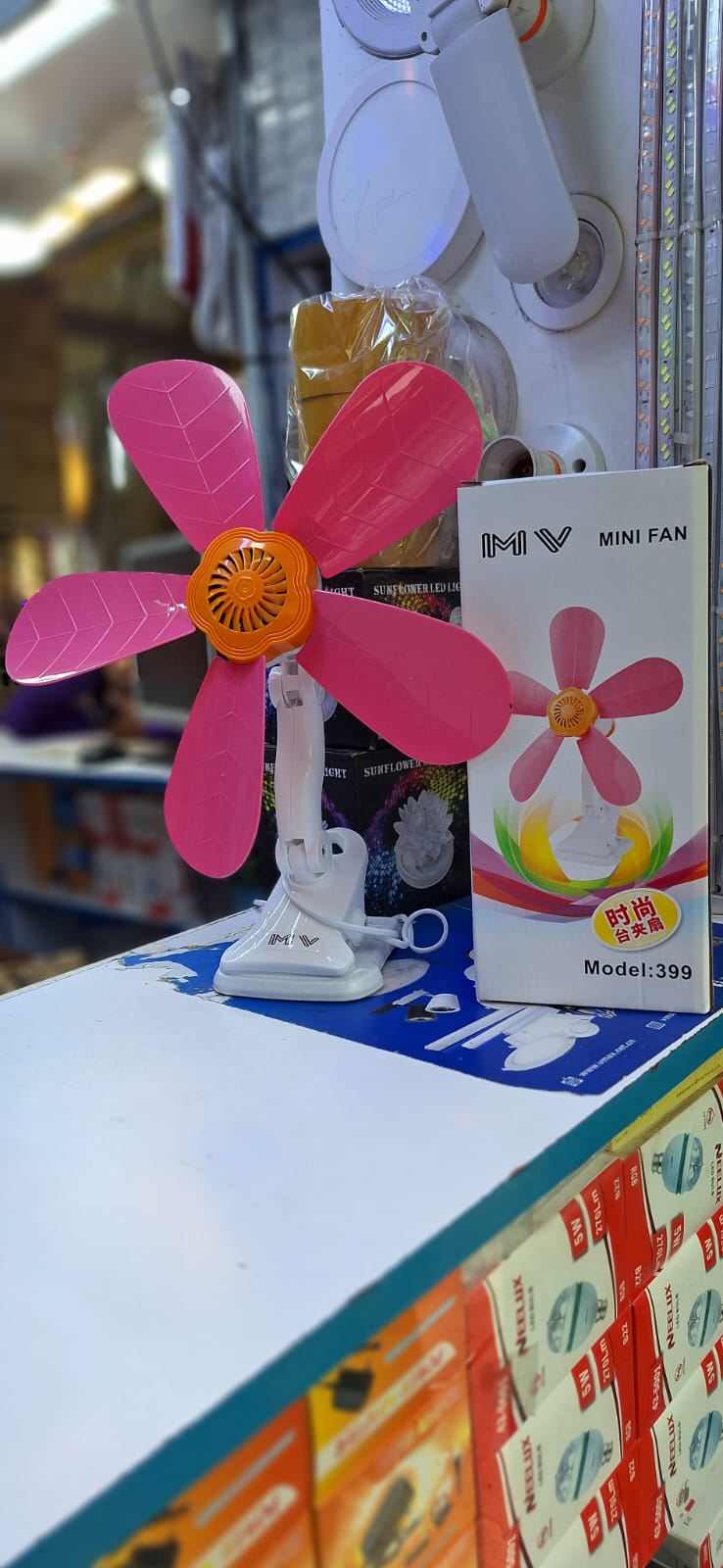 Black Friday Discounts for DESK/TABLE FAN ;-The use of high-efficiency ...