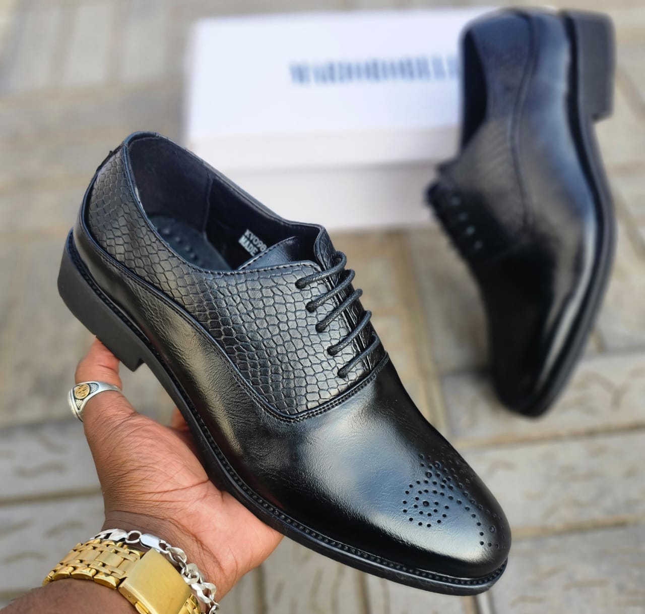 Best price for Men's official shoes