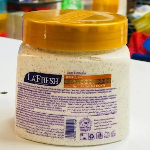 Best price for La Fresh Face Scrub 500 ml Smoothen Brighten Skin ...