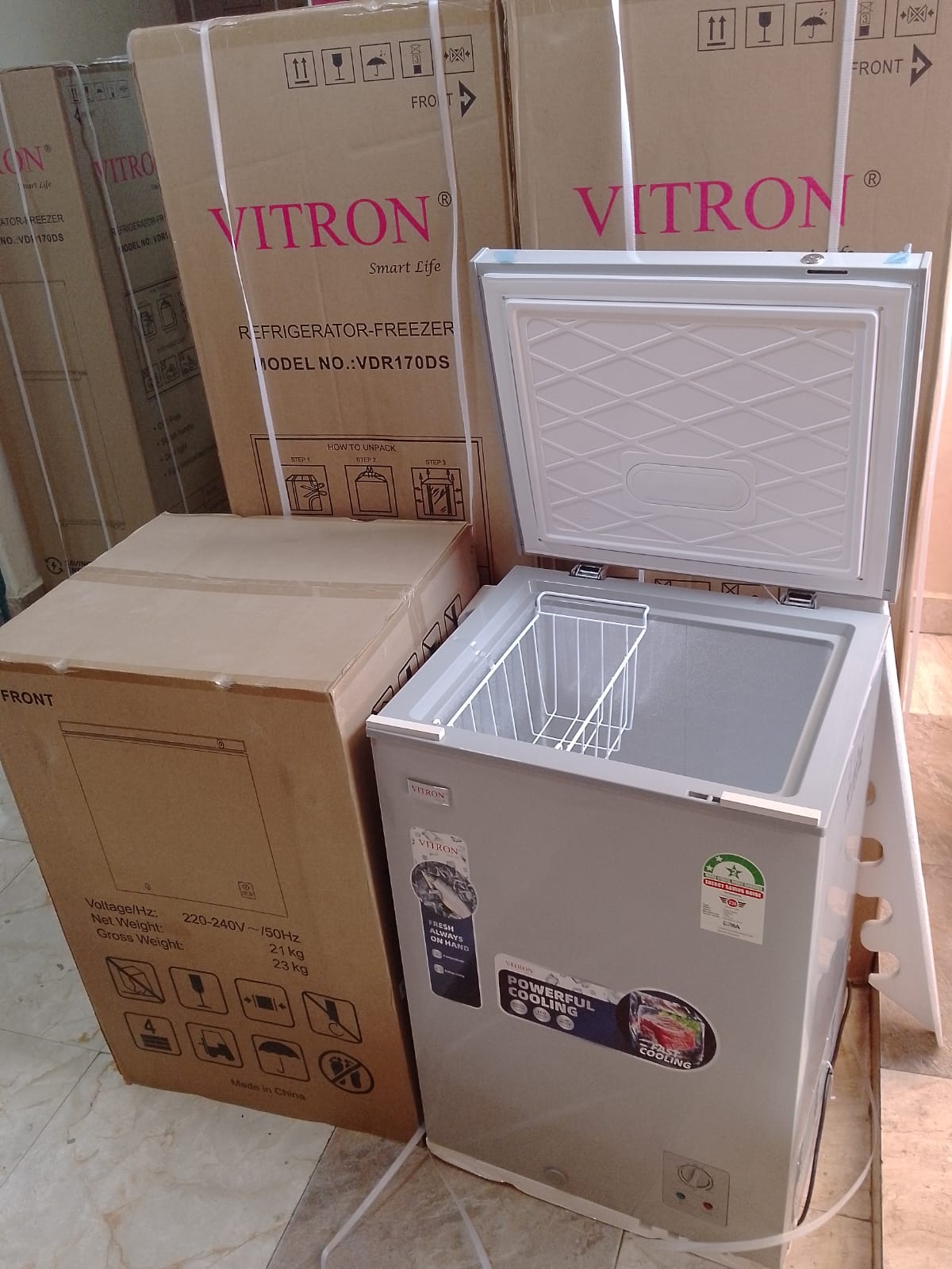 Best price for 99 litres vitron deep freezer Single Flip-Up Lid Defrost ...