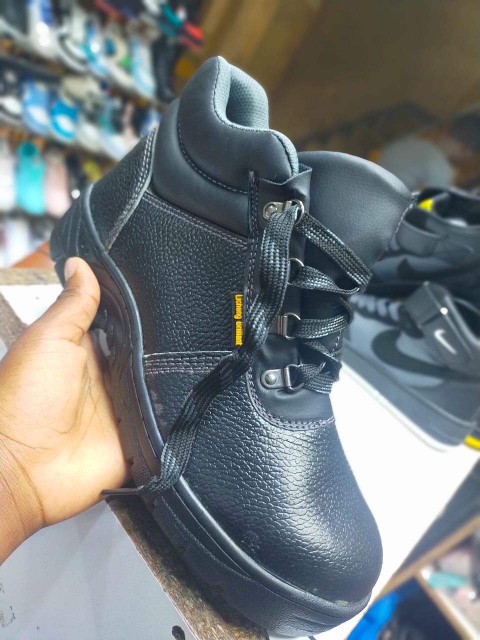 Best price for High Quality Unisex Safety Boots Anti-slip, Oil & Fuel ...